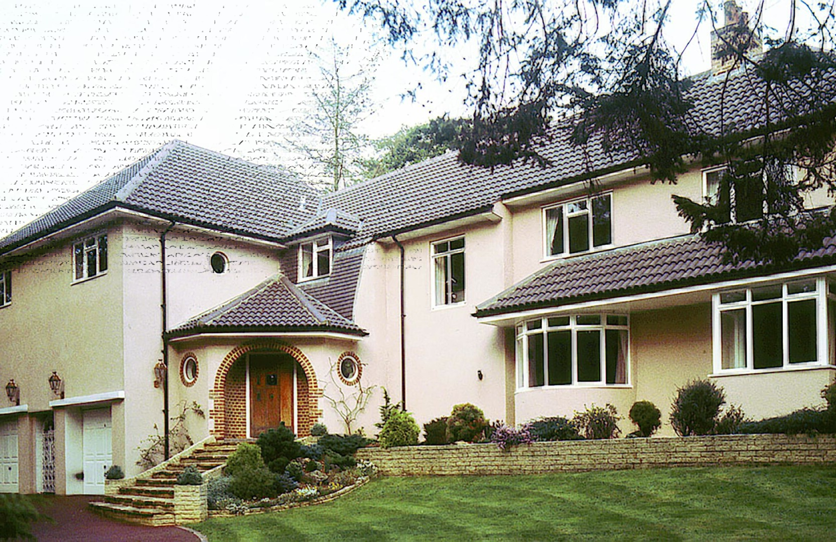 Old skool render finishes which stand the test of time | Weber UK