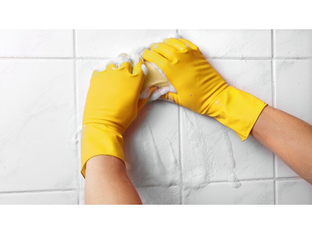 How to clean mould | Weber UK